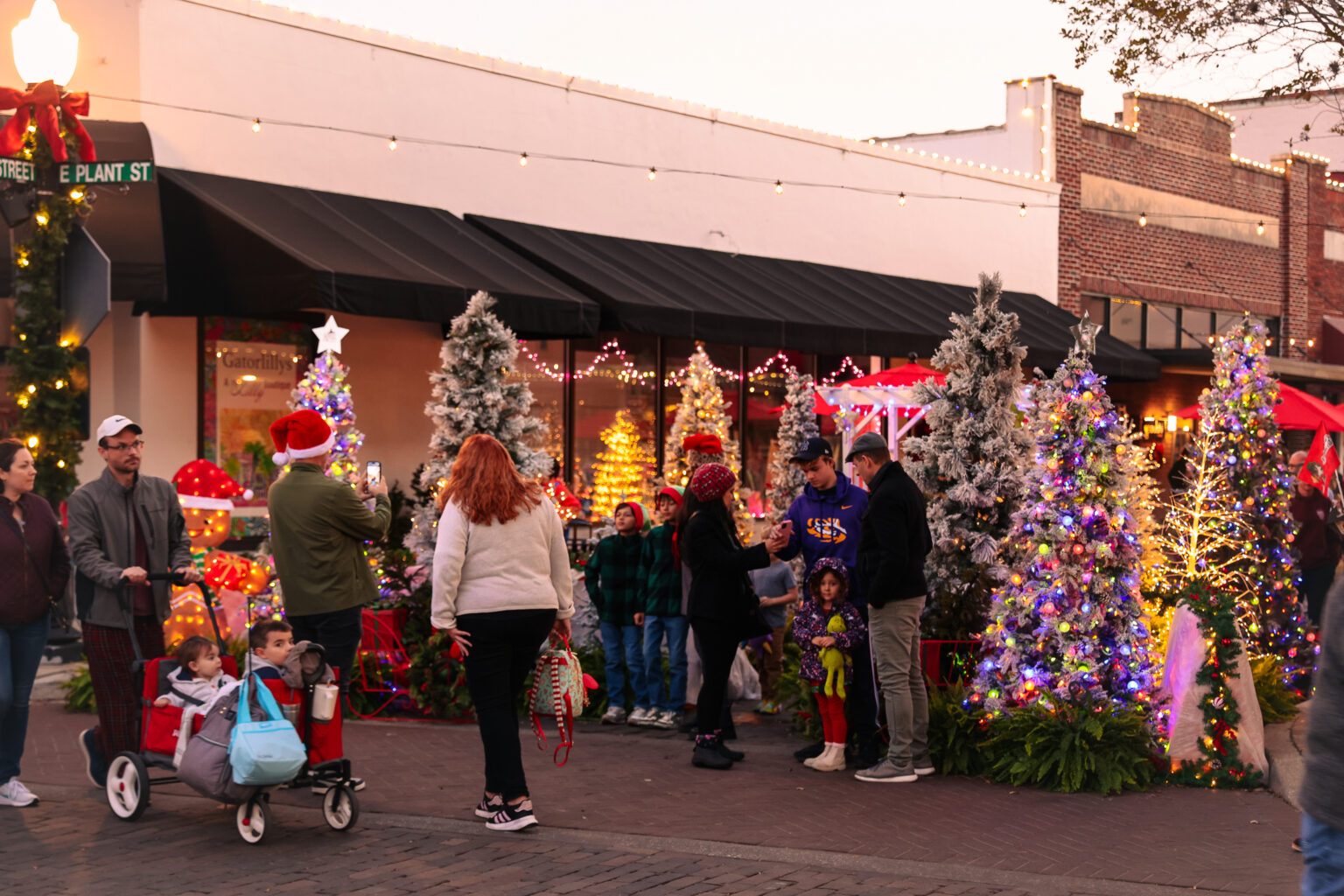 Downtown is Magical During the Holiday Season - Downtown Winter Garden